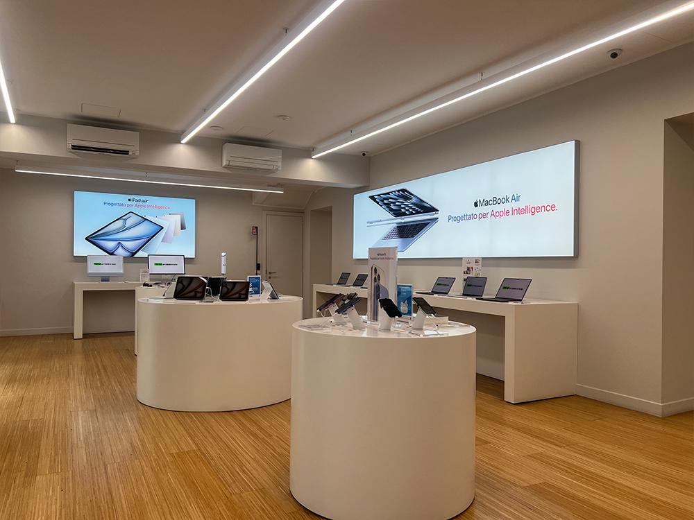 Apple Store Firenze | Negozio Apple Firenze || R-Store (ex Juice)