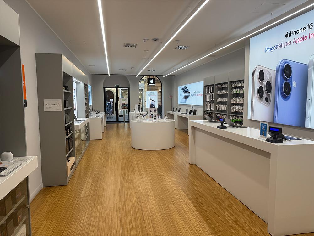 Apple Store Grosseto | Negozio Apple Grosseto | R-Store (ex Juice)
